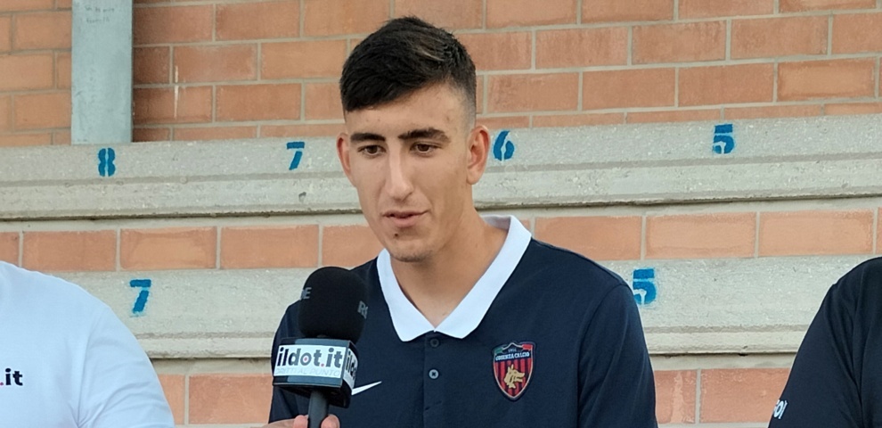 Cosenza, Zilli in esclusiva: "Felice del rinnovo, darò sempre il 100%"