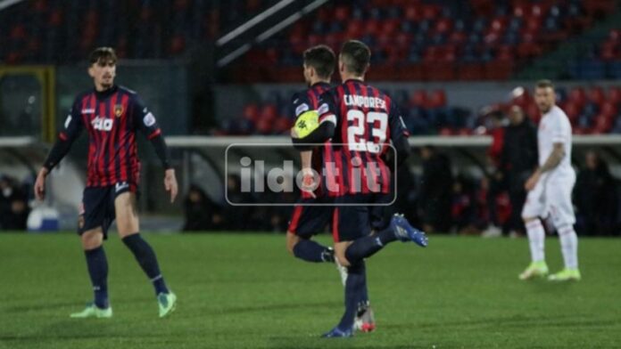 Camporese promesso sposo del Cosenza, si può affondare il colpo