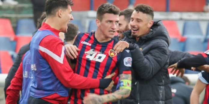 Cosenza, l’affare Camporese potrebbe saltare: ecco perché